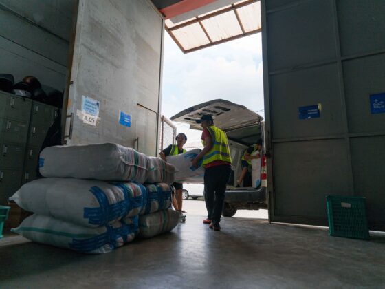 Loading Adalah: Definisi dan Penjelasannya dalam Pengiriman Barang ...